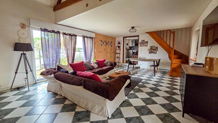 Maison à vendre - La Breille-les-Pins - 5 pièces - 4 chambres