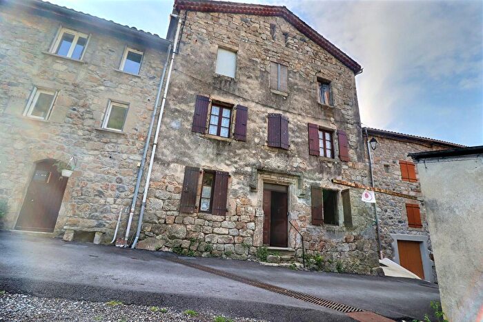 Maison à vendre - Burzet - 5 pièces - 3 chambres