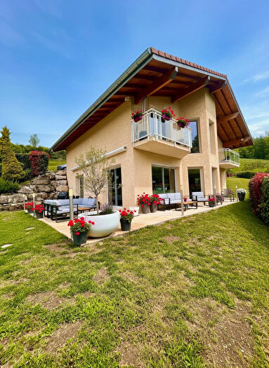 Maison 5 pièces à Aviernoz, à vendre