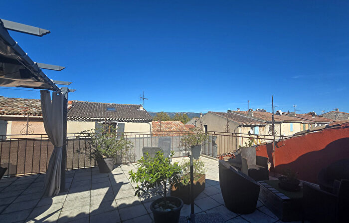 Maison à vendre - Charleval - 7 pièces - 5 chambres