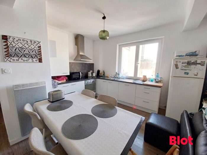 Appartement 3 pièces à Brest, Centre-ville, Port, à vendre