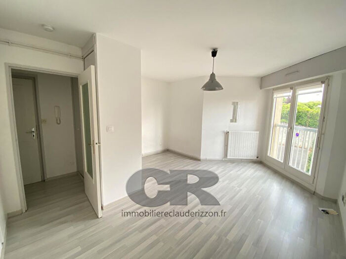 Laxou, Village, Saint-Genès, Saint-Anne : Appartement 1 pièce à louer