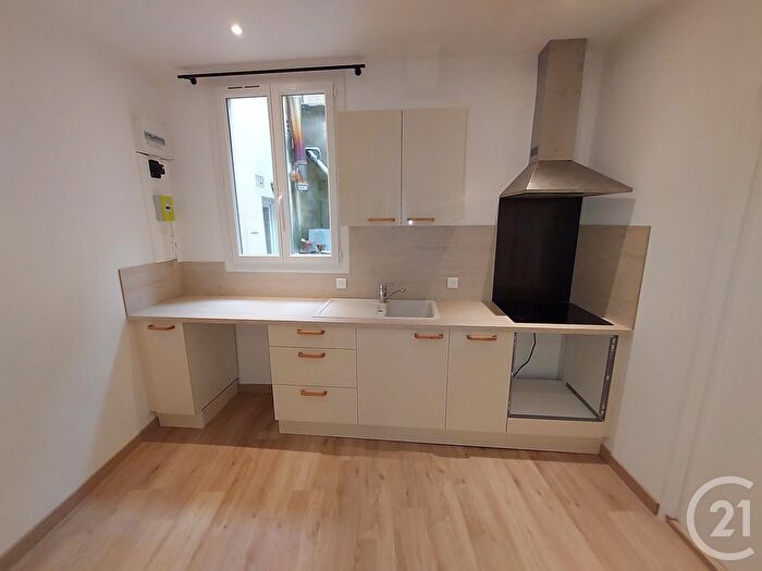 Avignon, Palais des Papes, Zone Piétonne : Appartement 2 pièces à louer