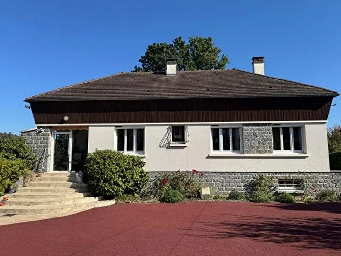 Maison à Bagnoles-de-l'Orne, à vendre