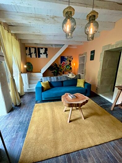 Maison à vendre - Vieillevie - 2 pièces - 1 chambre