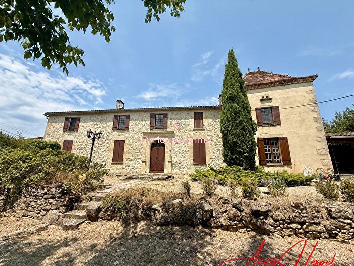 Maison 8 pièces à vendre à Neuffons