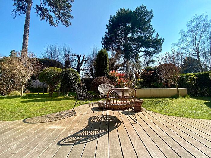 Appartement à louer - Gare, Chatou - 4 pièces - 3 chambres