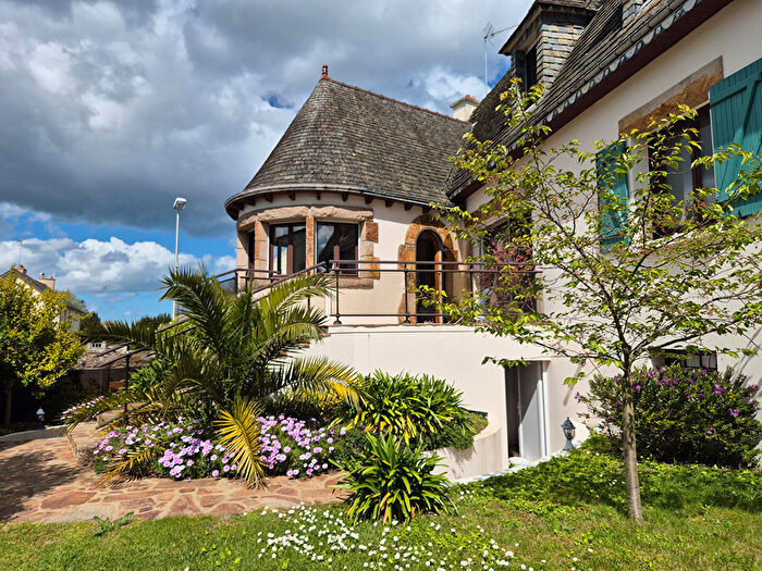 Maison 8 pièces à vendre à Étables-sur-Mer
