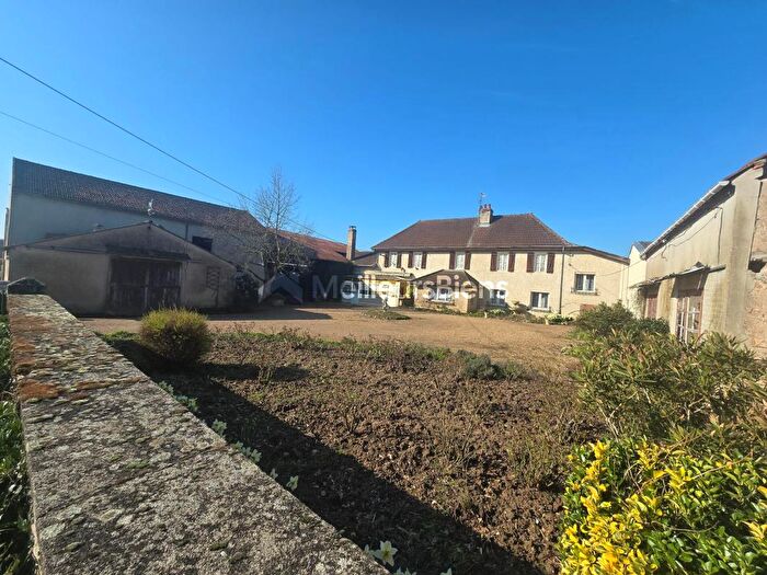 Maison à vendre - Auxonne - 5 pièces - 3 chambres