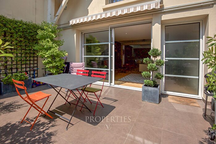 Appartement à vendre - Vincennes, Est - 6 pièces - 3 chambres