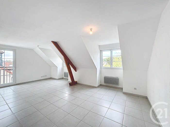 Provins, Centre-ville : Appartement 2 pièces à louer