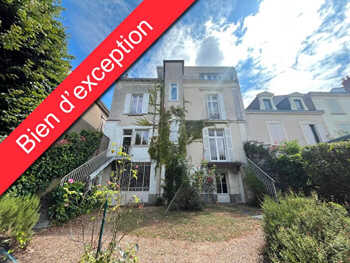 Maison à louer - Angers, Centre-ville, La Fayette - 11 pièces - 8 chambres