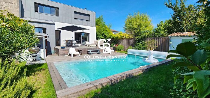 Maison à vendre - Mérignac, Saint-Augustin - 6 pièces - 4 chambres