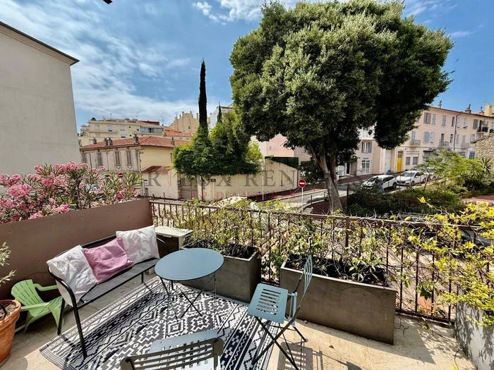 Appartement 2 pièces à louer - Vieille Ville, Antibes