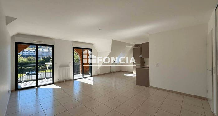 Secteur Sauvegarde, Honfleur : Appartement 4 pièces à louer
