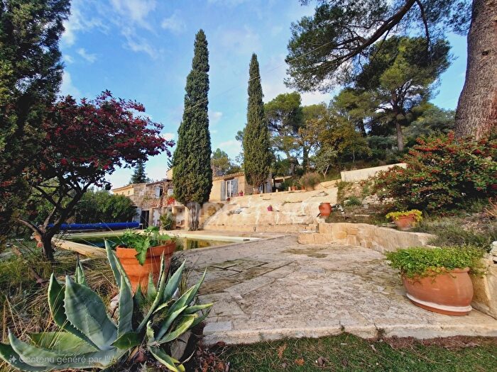 Maison à vendre - Éguilles - 10 pièces - 2 chambres