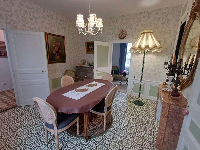 Maison à vendre - Grandcourt - 8 pièces - 5 chambres