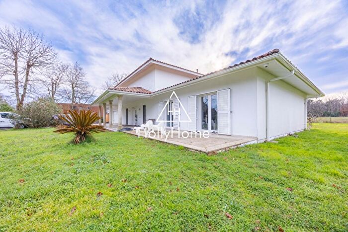 Maison à vendre - Le Taillan-Médoc - 6 pièces - 3 chambres