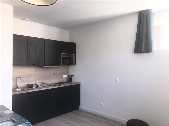 Appartement à louer - Moulin à Vent-Ernest Renan, Vénissieux - 1 pièce