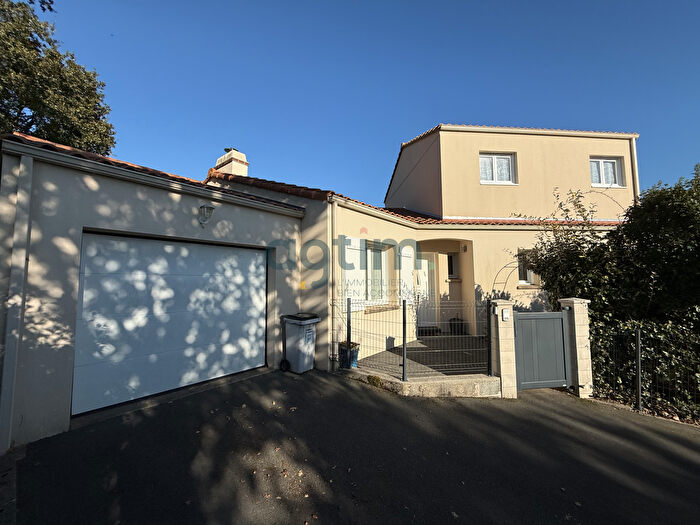 Maison à vendre - Dompierre-sur-Yon - 7 pièces - 4 chambres