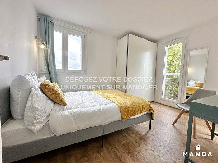 Appartement à louer - Cimetiere, Créteil - 5 pièces - 4 chambres