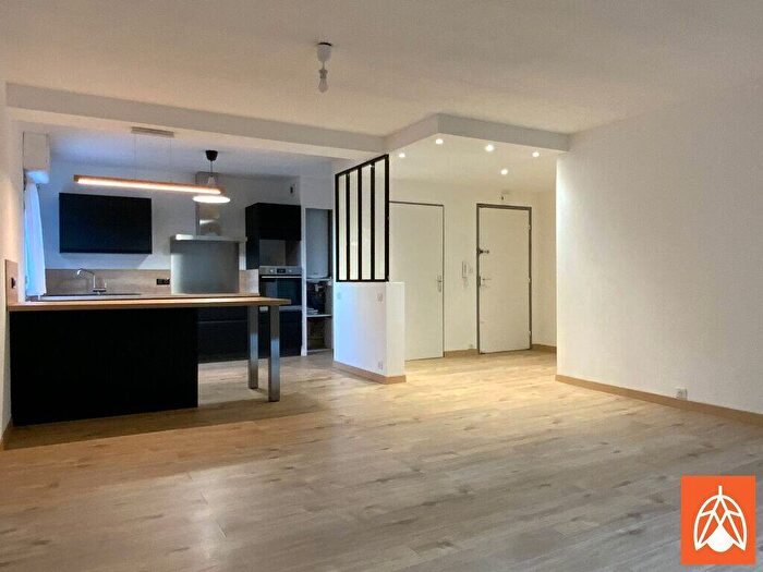 Appartement 3 pièces à Centre Ville, Salon-de-Provence, à louer