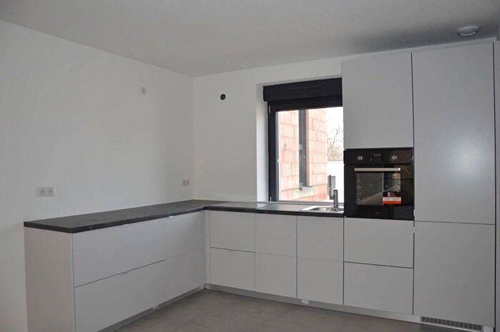 Appartement à louer - Nord, Brunstatt-Didenheim - 5 pièces - 3 chambres