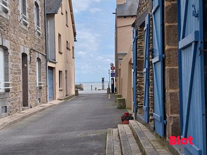 Maison à vendre - Cancale - 7 pièces - 5 chambres