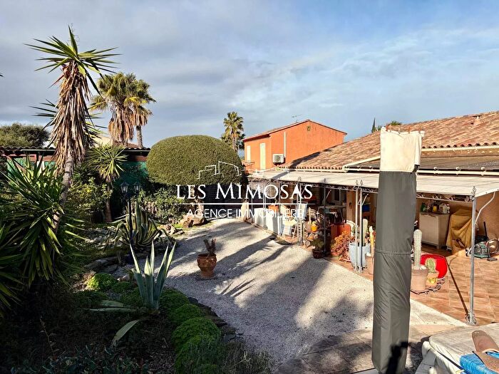 Maison à vendre - Fréjus, Caïs - 4 pièces - 4 chambres