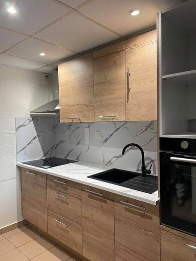 Appartement à louer - Centre, Tonnay-Charente - 4 pièces - 3 chambres