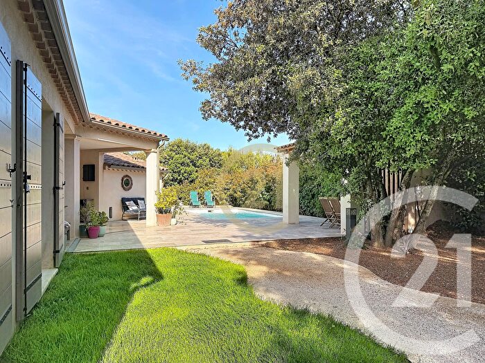 Maison 5 pièces à Collias, à vendre