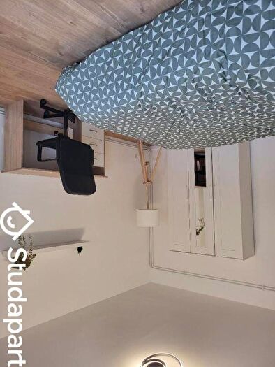 Appartement à louer - Faubourg Sainte Catherine-Patural, Hayange - 1 pièce - 1 chambre