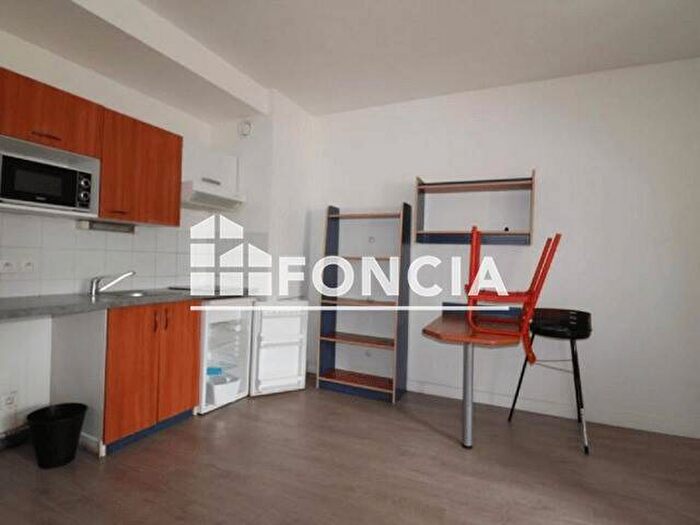 Aristide-Briand, Fontaine - Appartement 2 pièces à louer