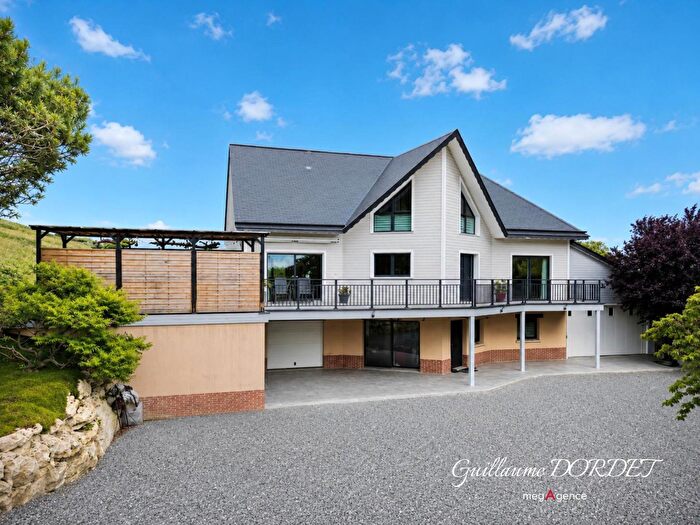 Maison 5 pièces à Rouxmesnil-Bouteilles, à vendre