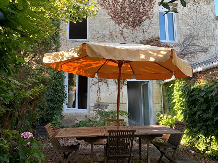 Maison à vendre - Vayres - 5 pièces - 3 chambres