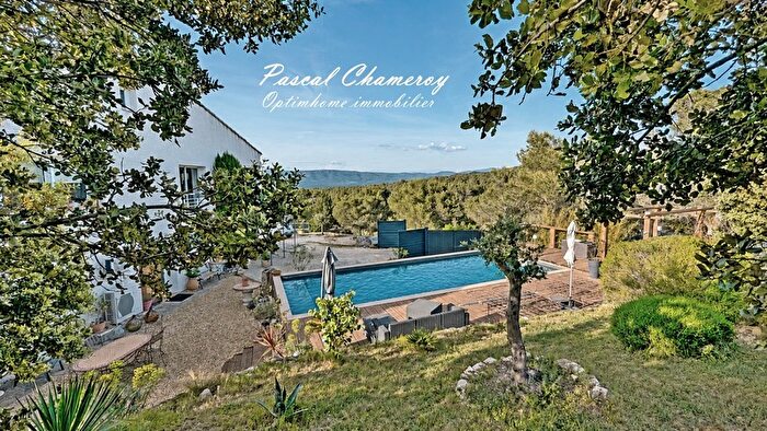 Maison 6 pièces à Vernègues, à vendre