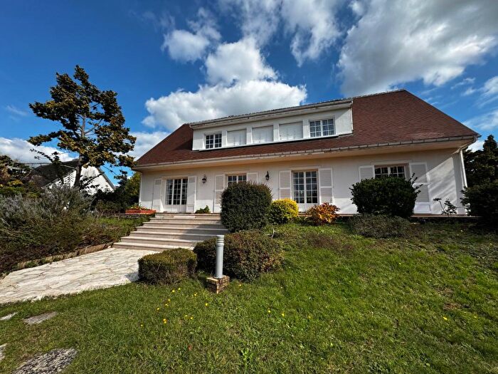 Maison à vendre - Livry-sur-Seine - 10 pièces - 5 chambres