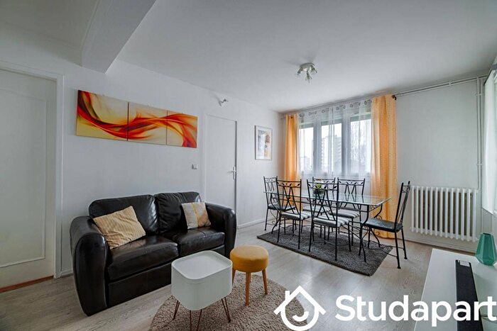 Appartement à louer - Van Gogh-Gambetta, Savigny-sur-Orge - 1 pièce - 2 chambres