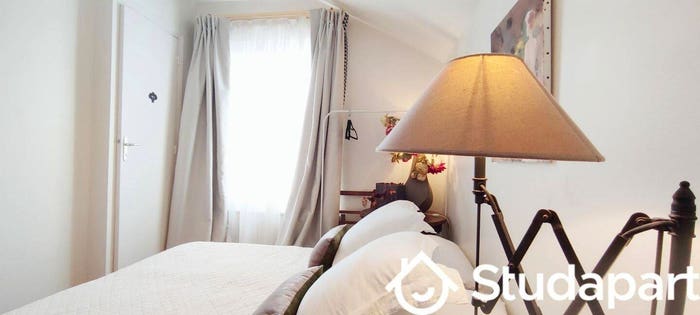 Cité Pierre et Marie Curie, Ivry-sur-Seine : Appartement 1 pièce à louer