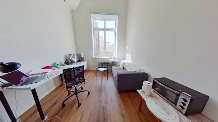 Appartement à louer - Saint-Étienne - 1 pièce