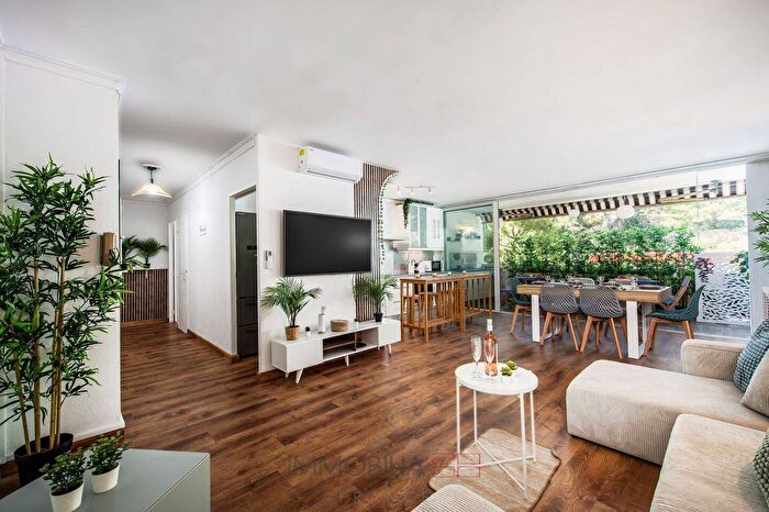 Appartement à louer - Beausoleil - 4 pièces - 3 chambres