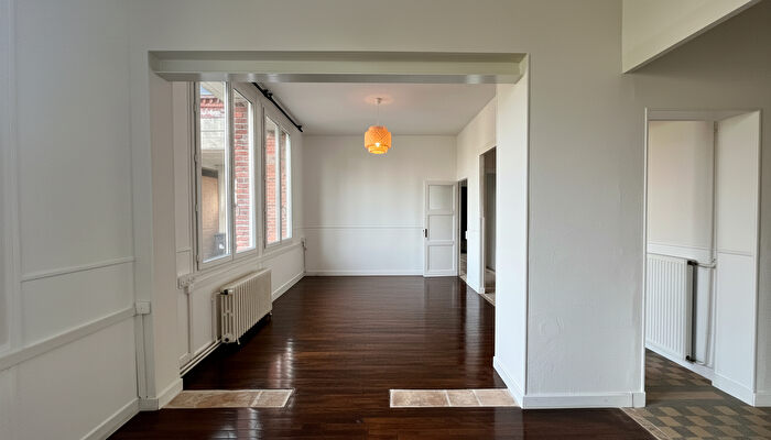 Appartement à louer - Mignières - 6 pièces - 3 chambres