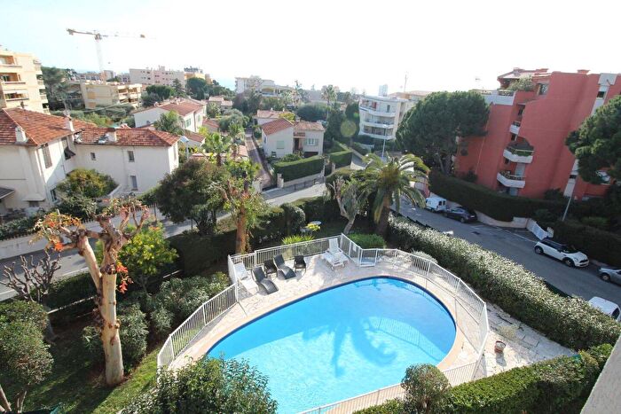 Appartement à louer - Les Galinieres, Saint-Laurent-du-Var - 2 pièces - 1 chambre