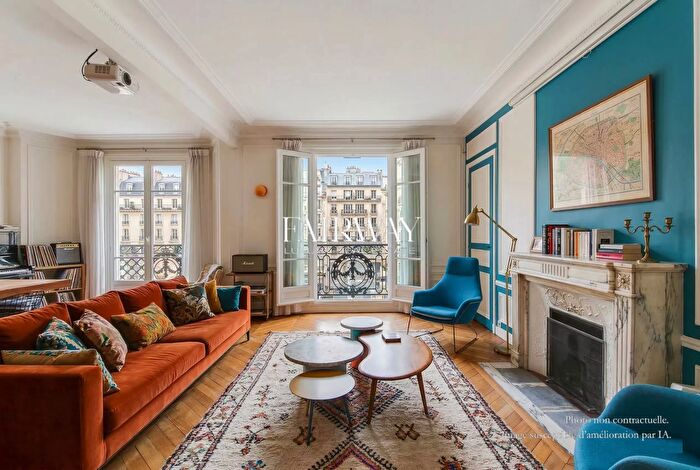 Appartement à vendre - Paris e , Saint-Vincent de Paul, Lariboisière - 5 pièces - 3 chambres