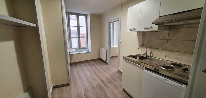 Appartement à louer - Clermont-Ferrand, Delille, Cathédrale, La Gare - 1 pièce