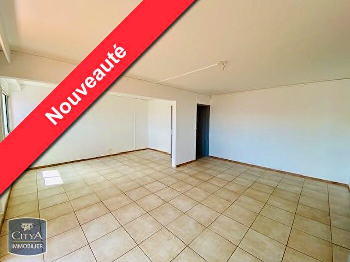 Appartement à vendre - Le Port, Port - 4 pièces - 3 chambres