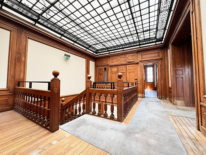 Appartement à vendre - Reims, Centre-ville - 6 pièces - 4 chambres