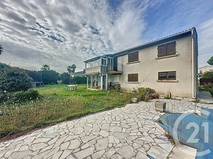 Maison à vendre - Saint-Thibéry - 6 pièces - 5 chambres