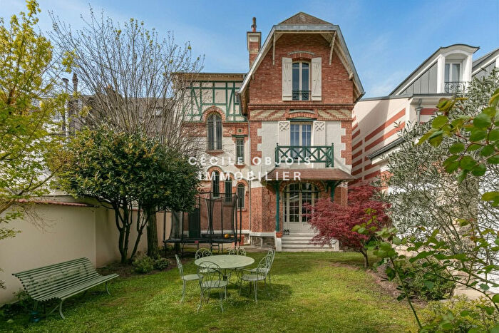 Maison à vendre - Joinville-le-Pont - 8 pièces - 6 chambres