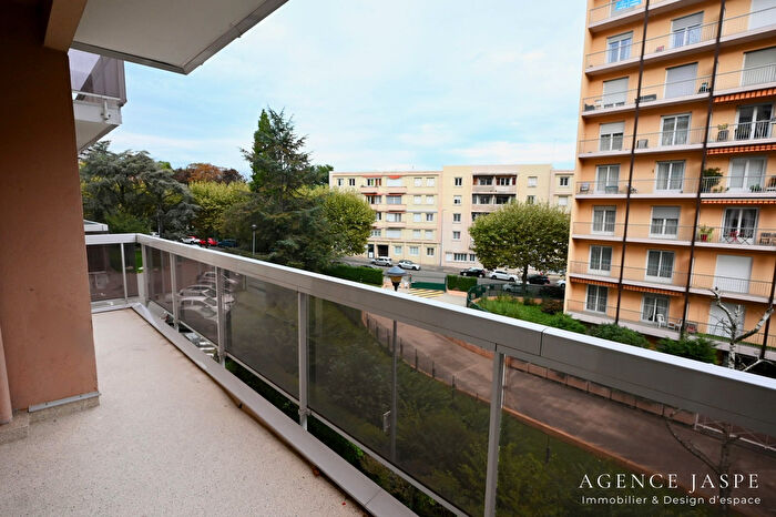 Appartement à louer - Saint-Étienne, La Terrasse, Bel Air, Bergson, Carnot - 3 pièces - 2 chambres